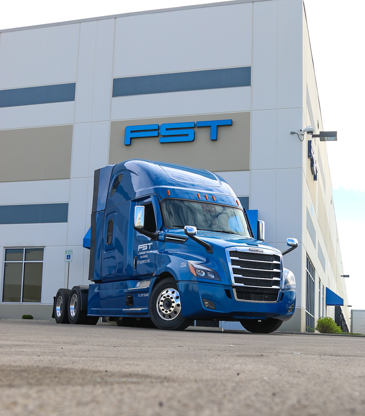 Scale with a Single-Source Provider | FST Logistics